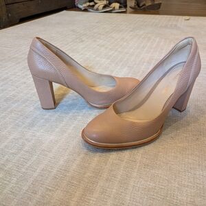 Clarks | Shoes | Clarks Womens Tan Pumps | Poshmark